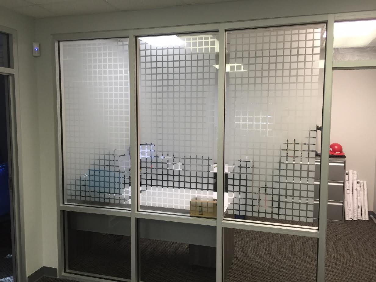 Декоративная морозная пленка в квадраты LLumar NRM FSQ SR HPR ...